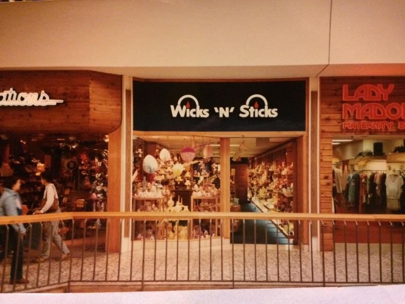 Stranger Things 3- Starcourt Mall Stores, Reviewed – 80s Baby